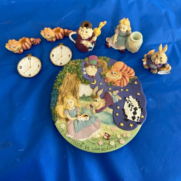Kitchen | Alice In Wonderland Mini Tea Set Collector | Poshmark